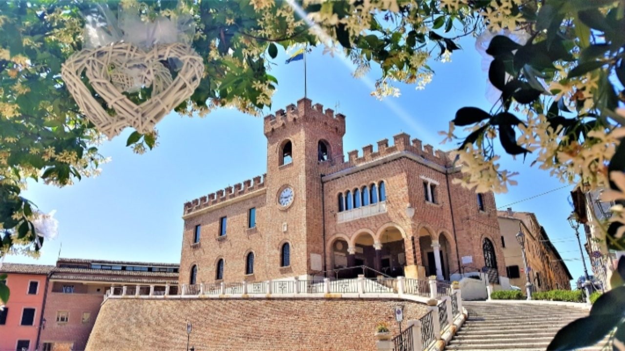 Passeggiate alla scoperta del Castello di Mondolfo - Fanoinforma